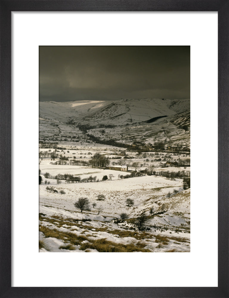 View across the landscape at Edale from the Mam Nick Road under snow ...